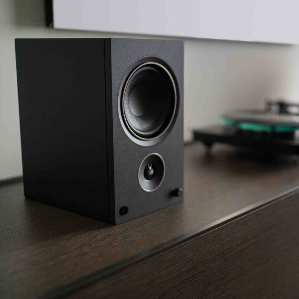 PSB Speakers Alpha AM5 Powered Bookshelf Speakers – Rapallo